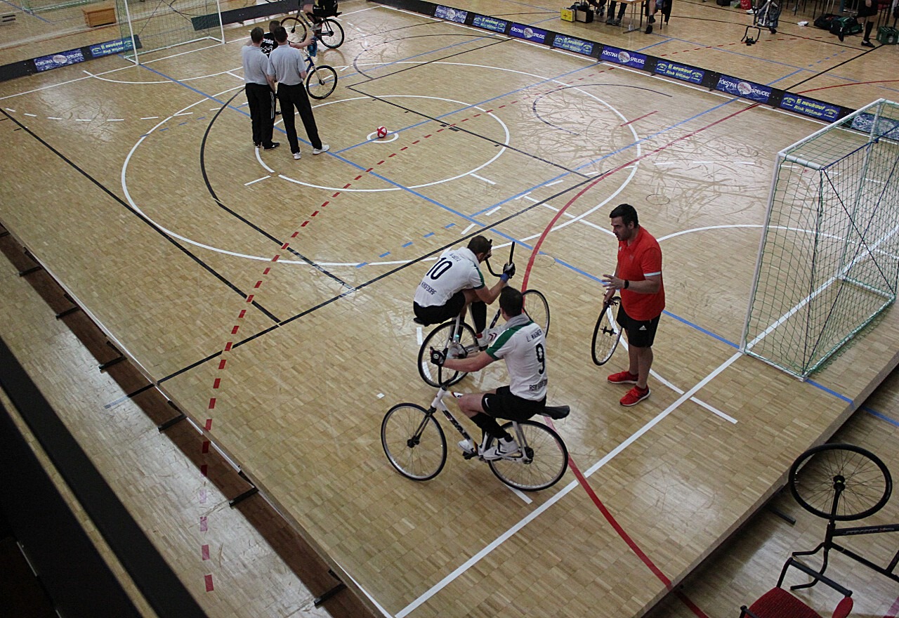 Fotos: Radball-Bundesliga in Krofdorf » Radsportnachrichten.com aus ...